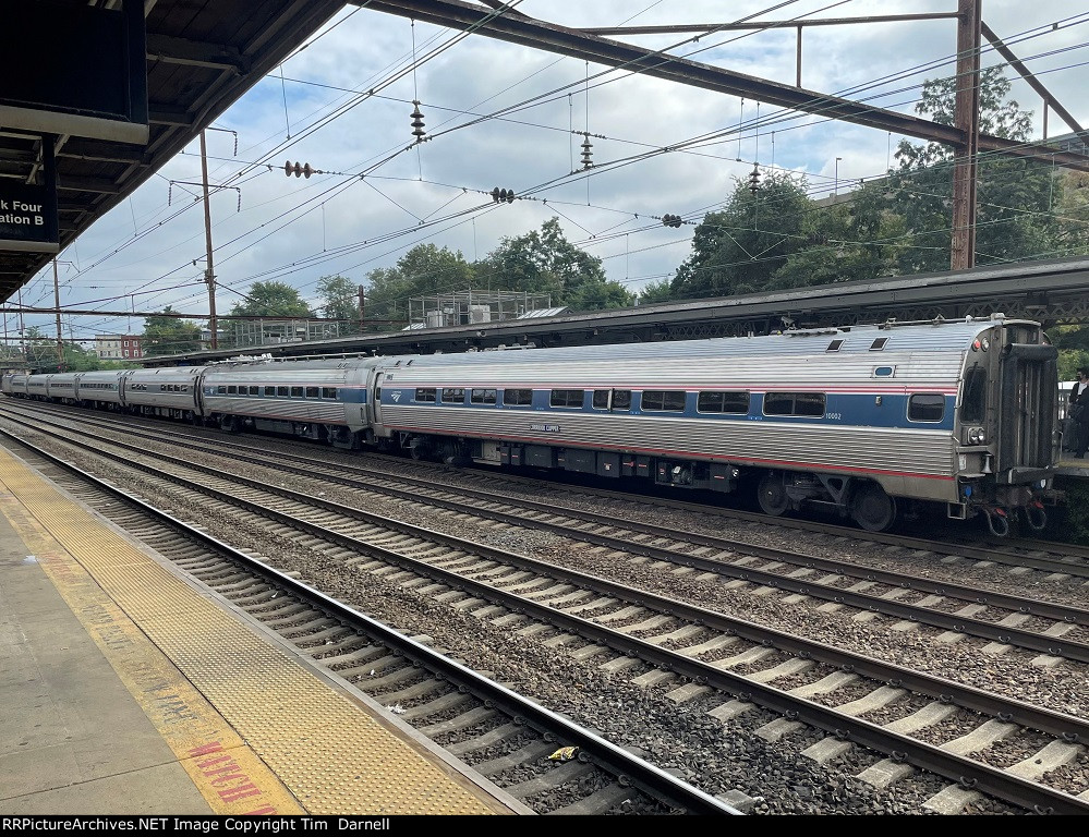 AMTK 10002, 10005 on the rear of train 56